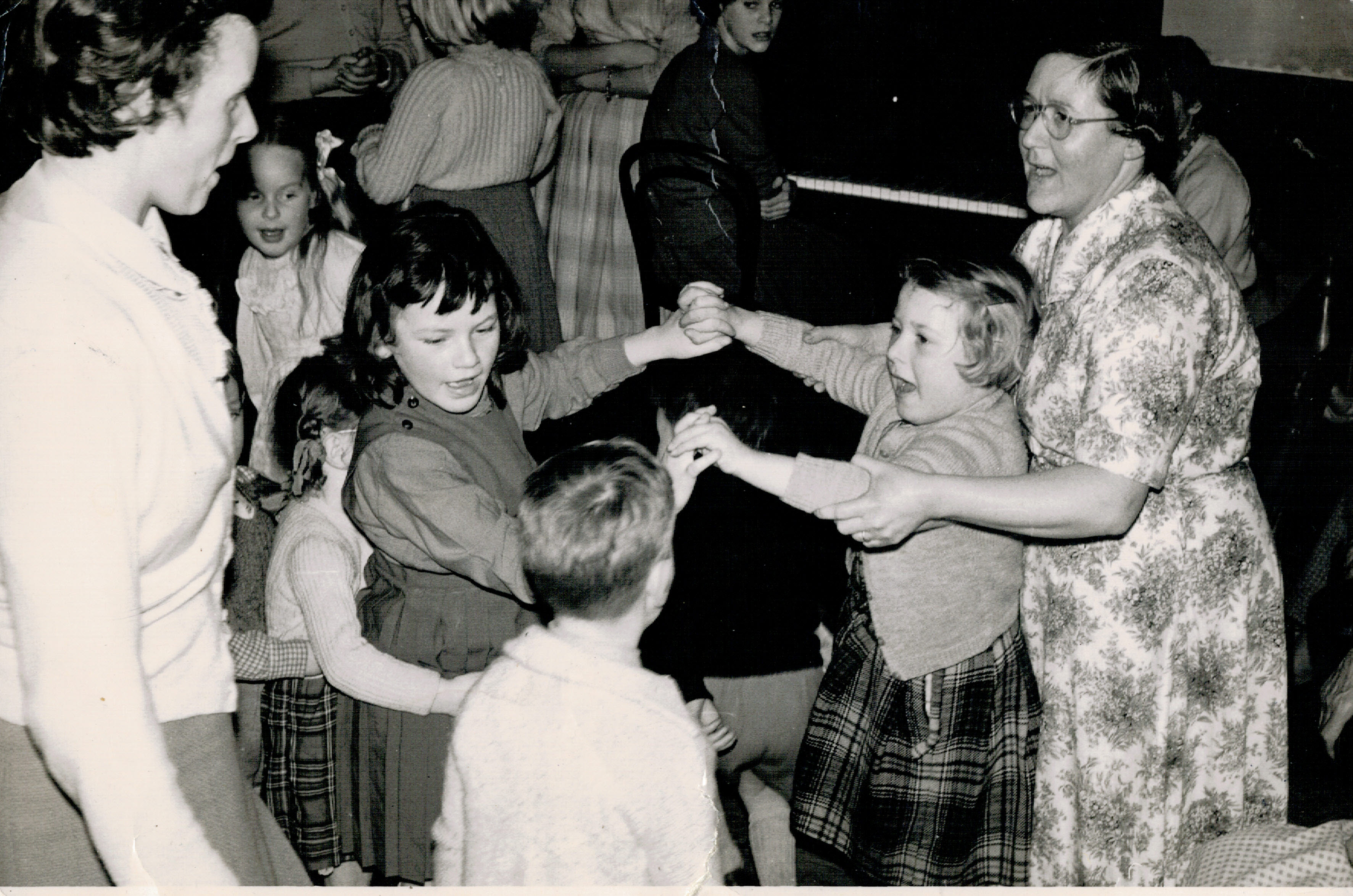 jan1960 party.pianist audrey woodcock. 2 adults phyllis fairclough ...